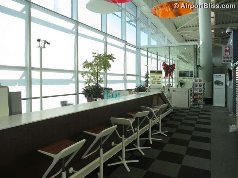 Lounge Review: MasterCard Business Lounge – OTP – LoungeReview.com