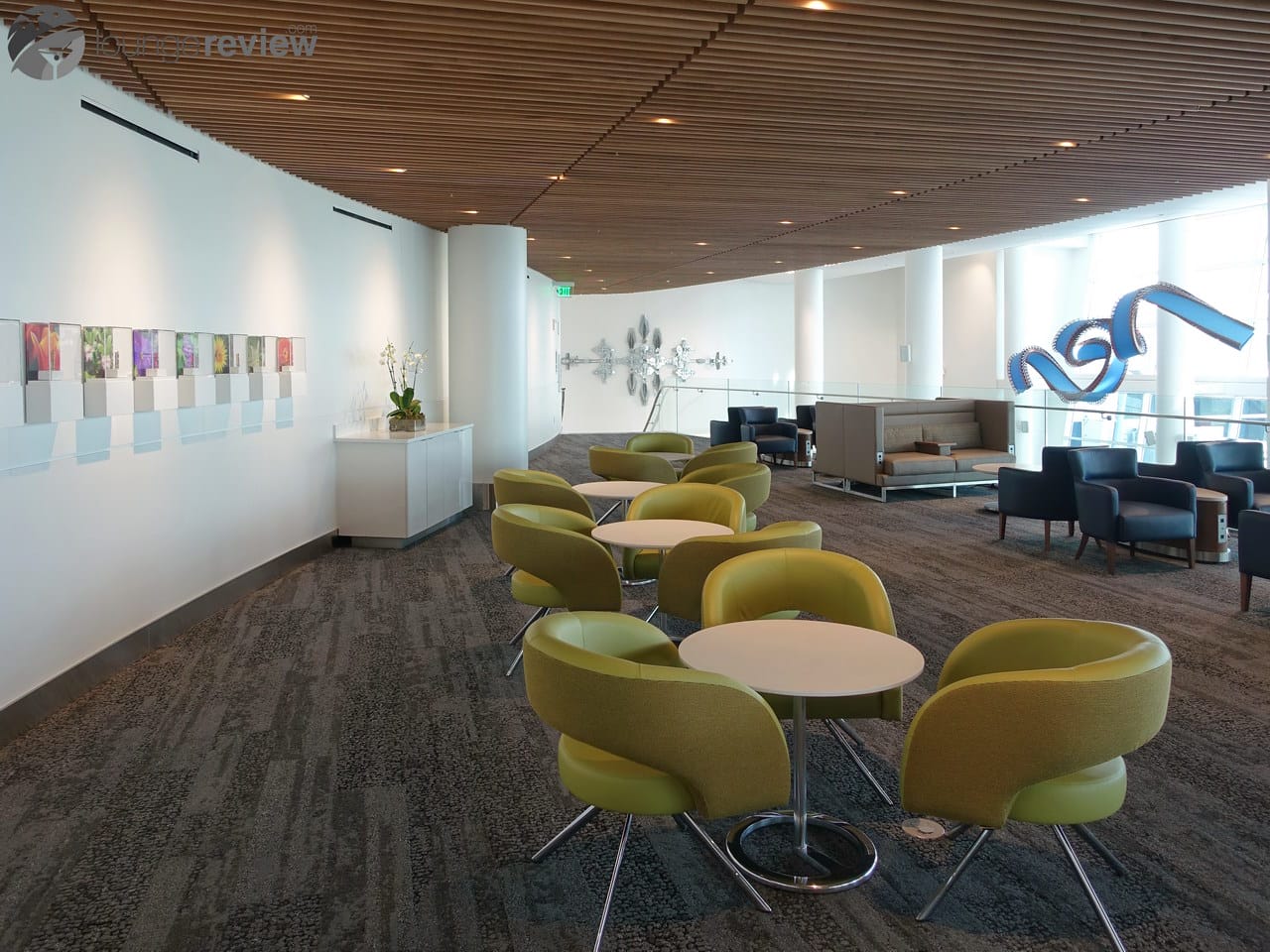 First Look: Delta's spectacular new flagship Sky Club at Seattle ...