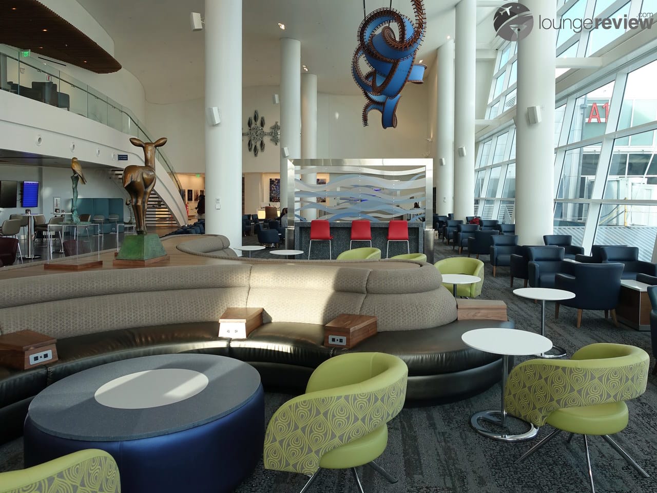 First Look: Delta's spectacular new flagship Sky Club at Seattle ...