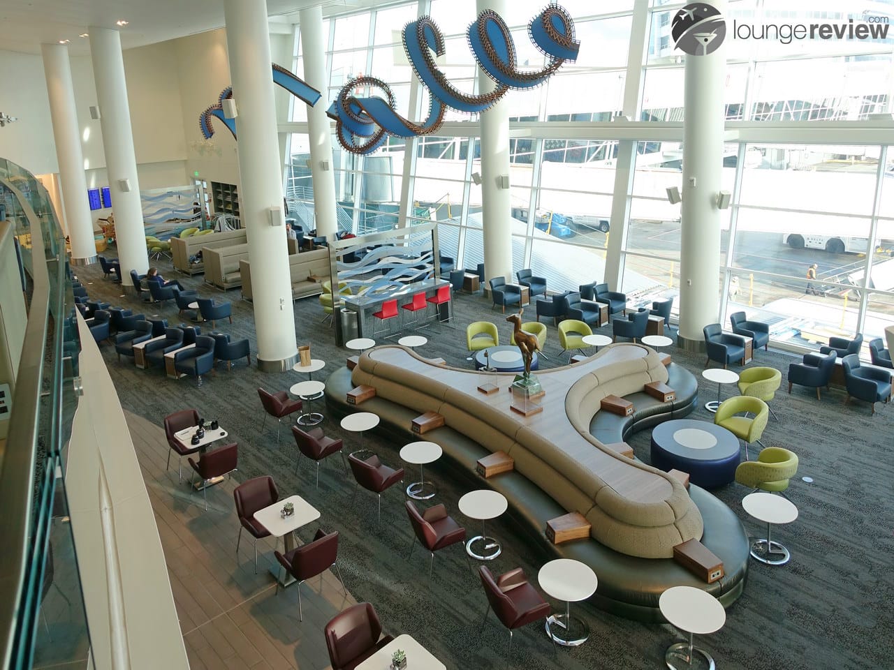 First Look: Delta's spectacular new flagship Sky Club at Seattle ...