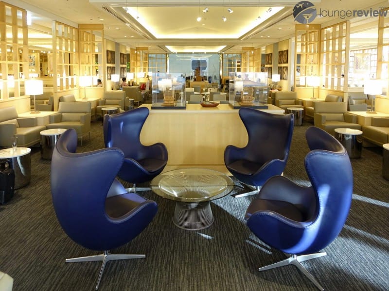 Lounge Review: United Club - NRT - LoungeReview.com