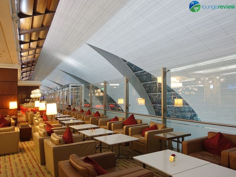 Lounge Review: Emirates Business Class Lounge - DXB T3A - LoungeReview.com