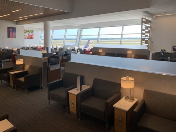 FIRST LOOK: American Flagship Lounge and Flagship First Dining DFW ...