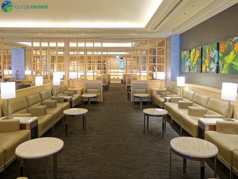 Lounge Review: United Club - NRT - LoungeReview.com