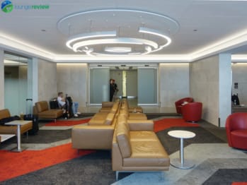 Lounge Review: American Airlines Flagship Lounge - ORD - LoungeReview.com