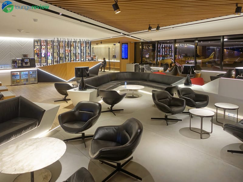 Lounge Review: MEA Cedar Lounge - BEY - LoungeReview.com