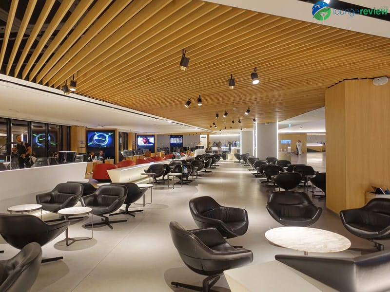 Lounge Review: MEA Cedar Lounge - BEY - LoungeReview.com