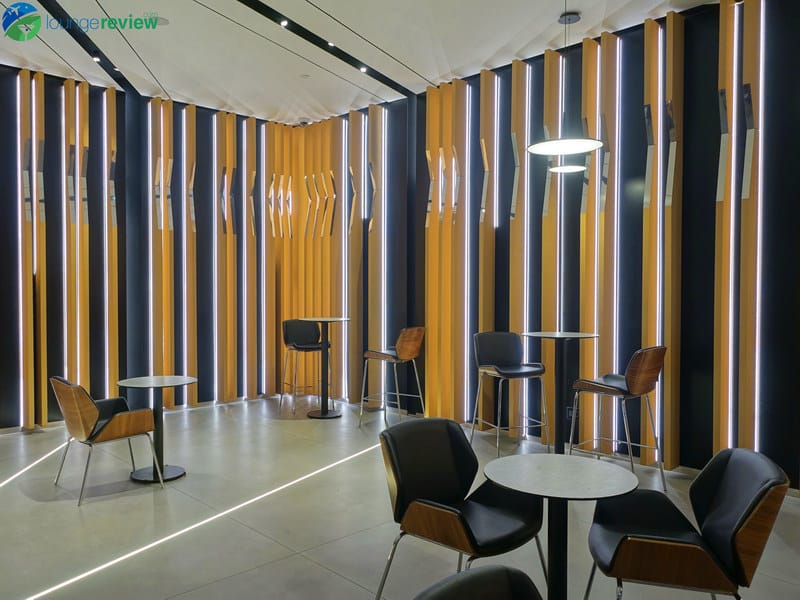 Lounge Review: MEA Cedar Lounge - BEY - LoungeReview.com