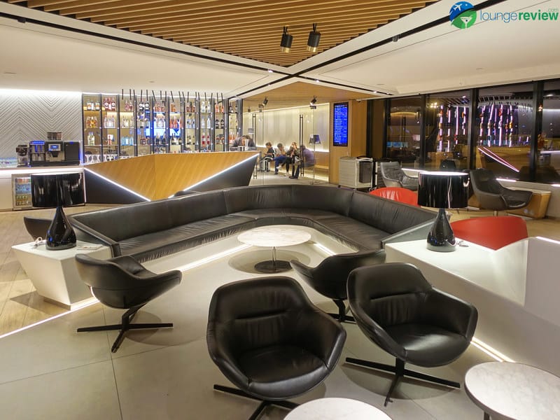 Lounge Review: MEA Cedar Lounge - BEY - LoungeReview.com