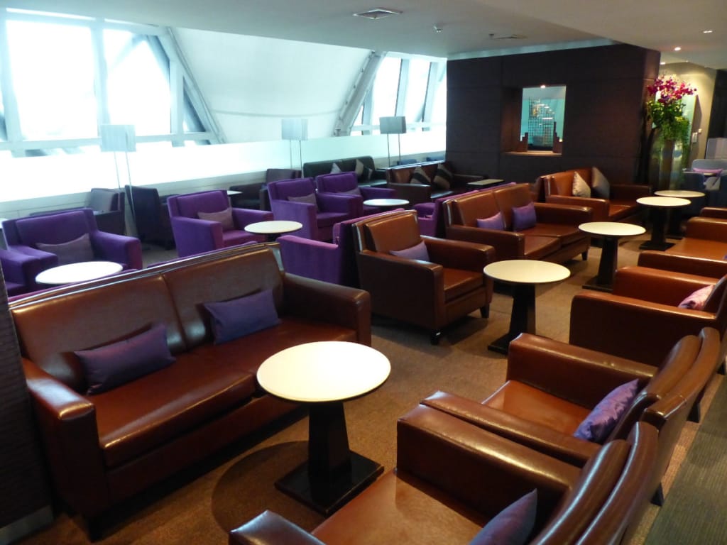 Lounge Review: THAI Royal Silk Lounge - BKK Concourse D - LoungeReview.com