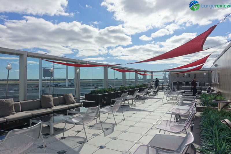 Lounge Review: Delta Sky Club – JFK T4 – LoungeReview.com