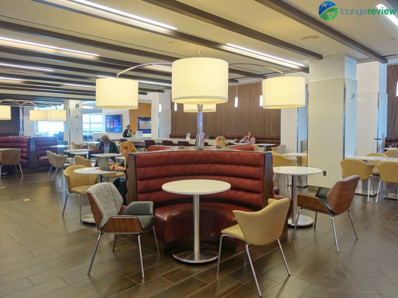 Lounge Review: Delta Sky Club – JFK T4 – LoungeReview.com
