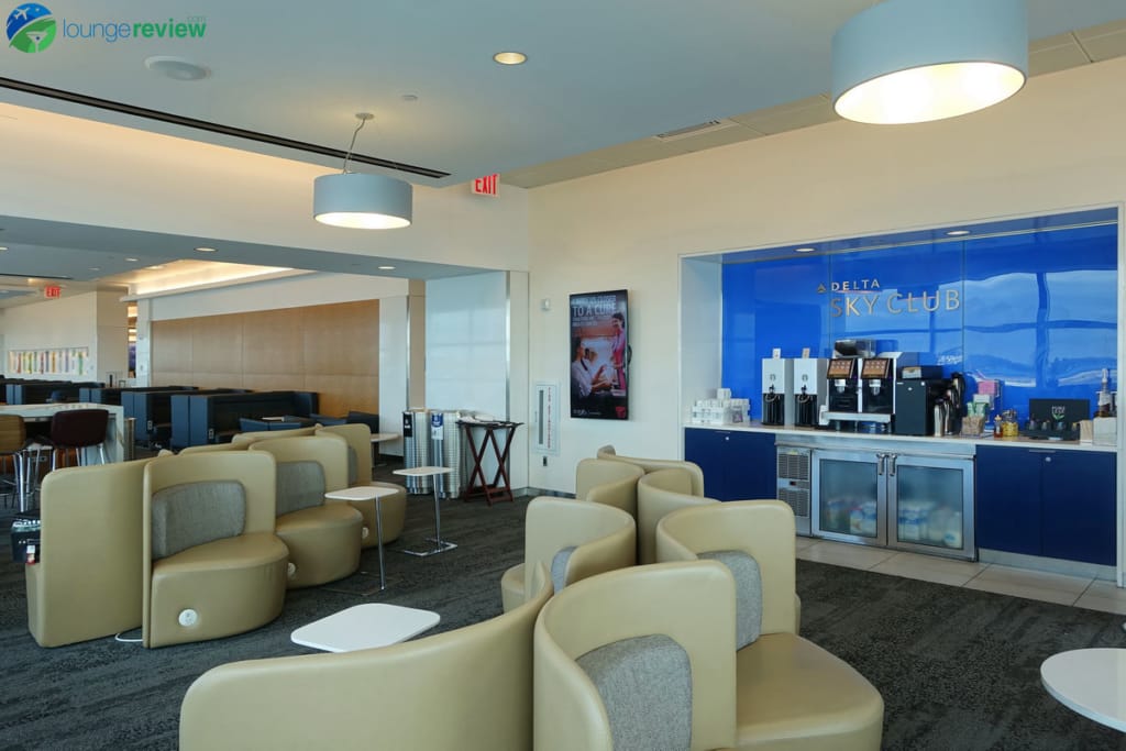 Lounge Review: Delta Sky Club - JFK T4 gate B31 - LoungeReview.com