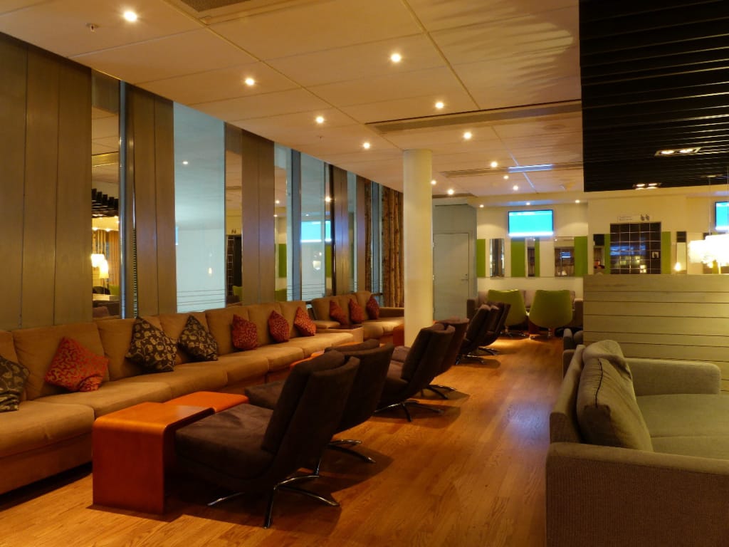 Lounge Review: OSL Lounge International - OSL - LoungeReview.com