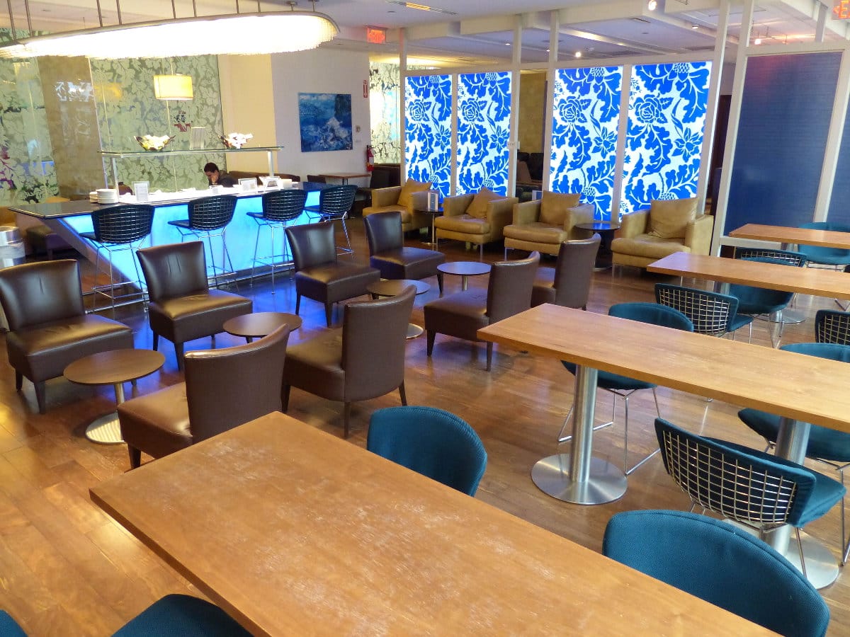 Lounge Review: British Airways Galleries - PHL - LoungeReview.com