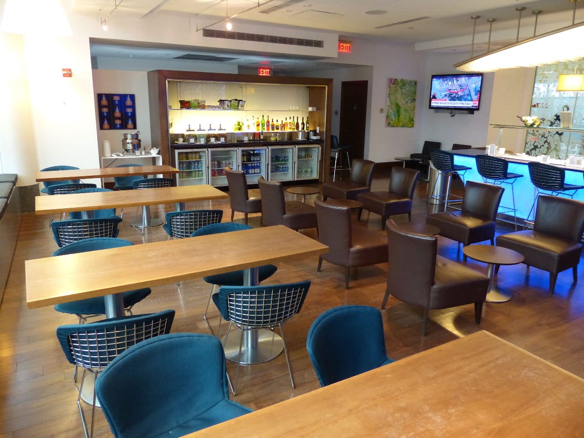 Lounge Review: British Airways Galleries - PHL - LoungeReview.com
