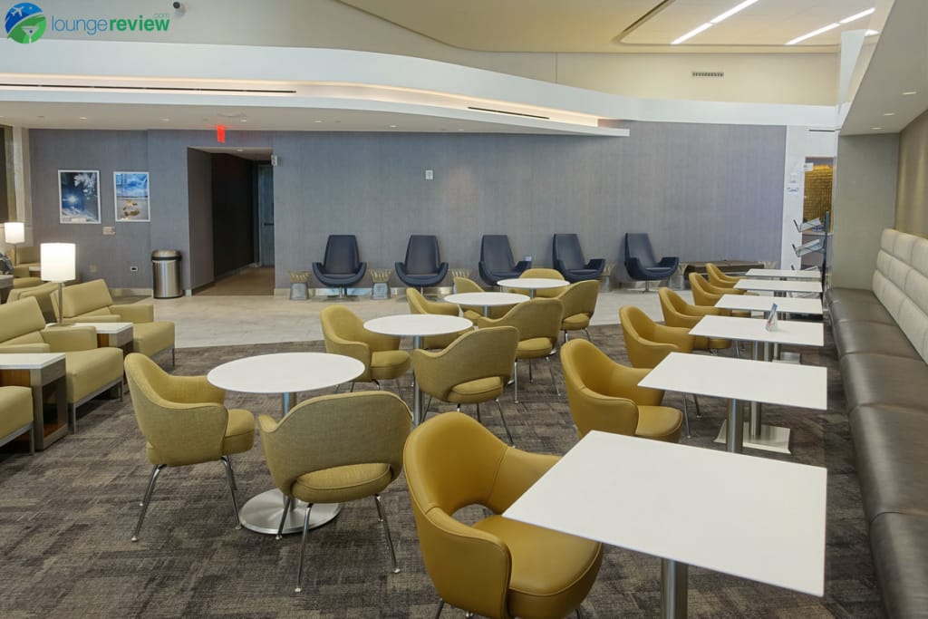 Lounge Review: United Club - LGA - LoungeReview.com