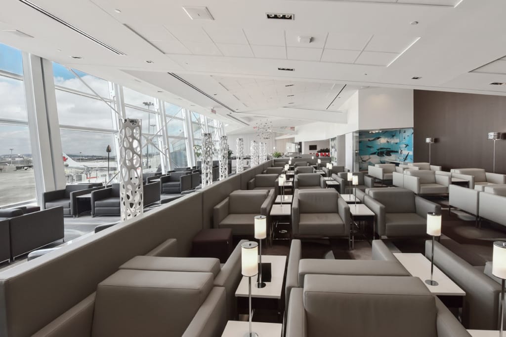 Lounge Review: National Bank Lounge - YUL - LoungeReview.com