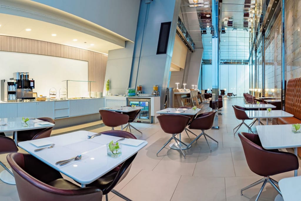 Lounge Review: Qatar Airways Mariner Lounge – DOH – LoungeReview.com