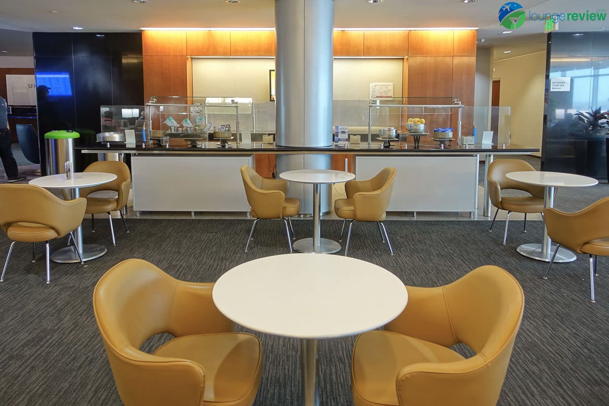 Lounge Review: United Club West – DEN – LoungeReview.com