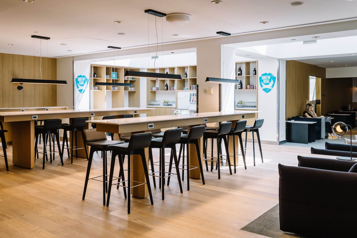 Lounge Review: Business Class Lounge @ T7 - JFK - LoungeReview.com