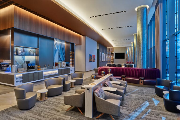Lounge Review: Delta Sky Club - ORD Terminal 5 - LoungeReview.com