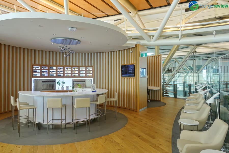 Lounge Review: SkyTeam Lounge - YVR - LoungeReview.com
