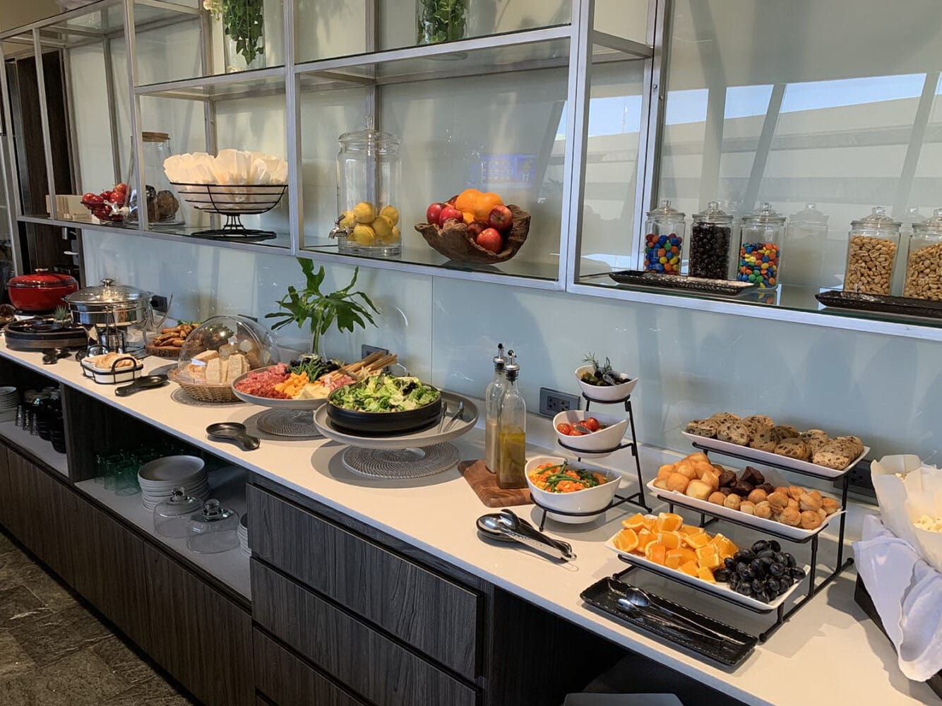 Lounge Review: A Lounge - MNL Terminal 1 - LoungeReview.com