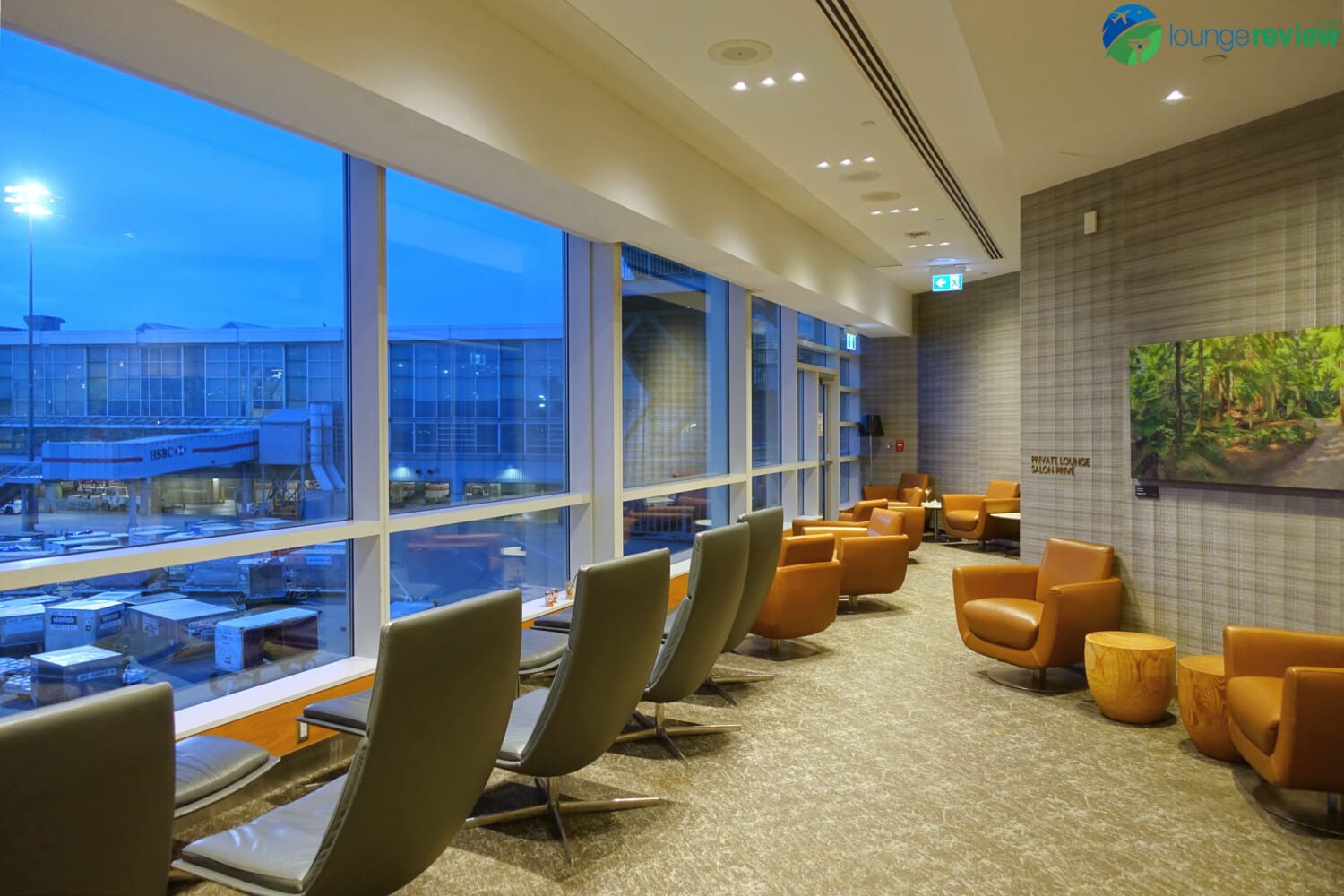 Lounge Review: Air Canada Maple Leaf Lounge - YVR International ...