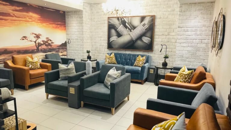 Lounge Review: Paragon Premium Lounge - WDH - LoungeReview.com
