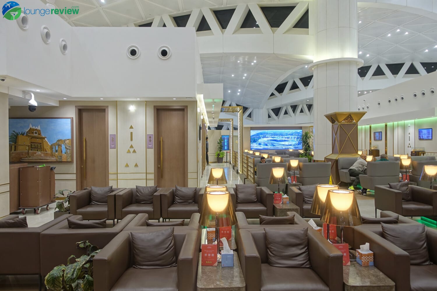 Lounge Review: Hayyak Lounge - RUH Terminal 3 - LoungeReview.com