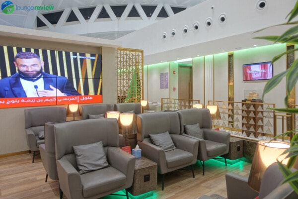 Lounge Review: Hayyak Lounge - RUH Terminal 3 - LoungeReview.com