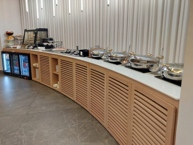 Lounge Review: Ahlein - Premium Lounge - BGW - LoungeReview.com