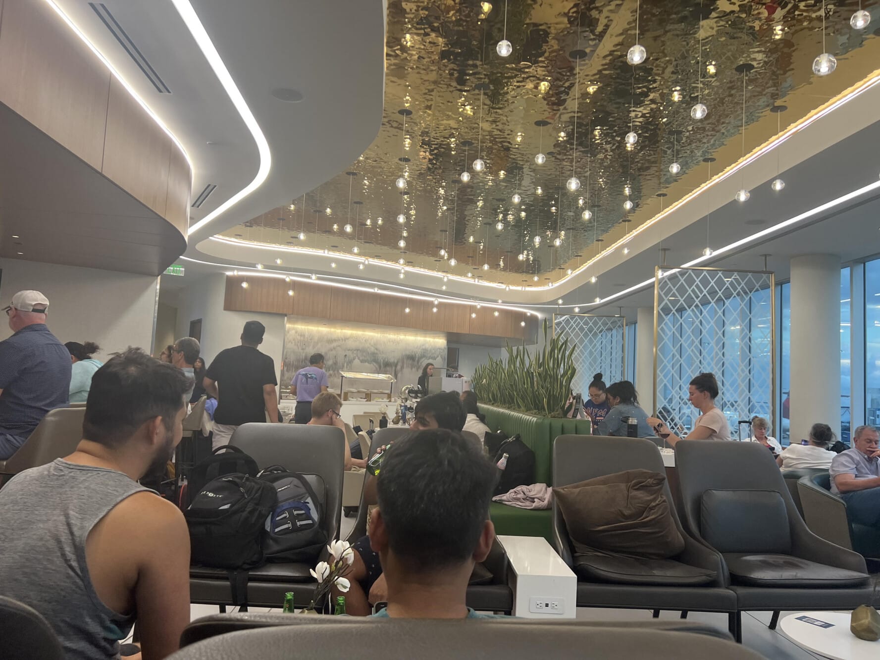 Lounge Review: The Club CLT - CLT - LoungeReview.com