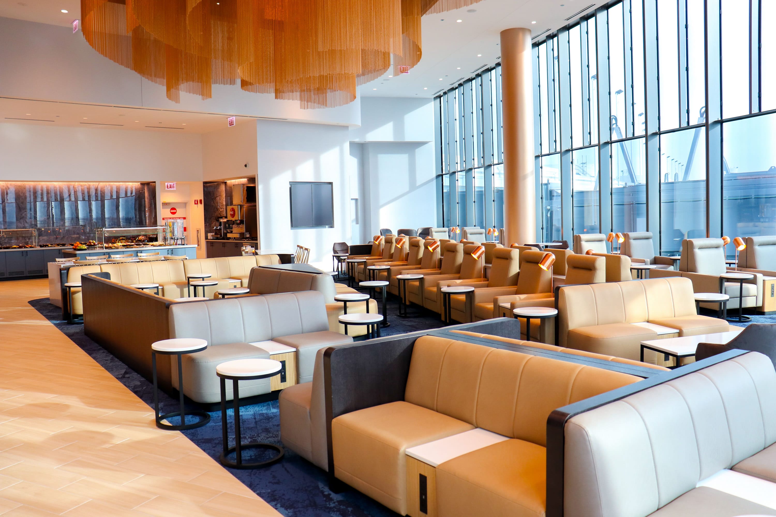 Lounge Review: LOT Business Lounge - ORD - LoungeReview.com