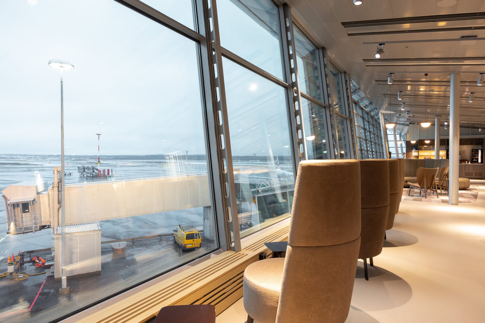 Lounge Review: OP Lounge: A pre-flight experience by Aspire - HEL ...