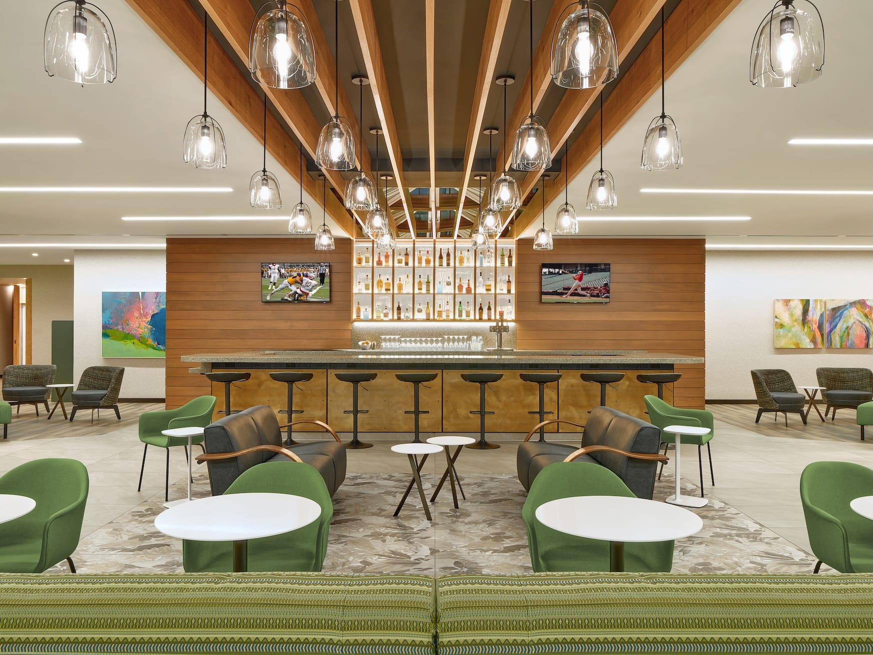 Lounge Review: Escape Lounges - PDX - LoungeReview.com