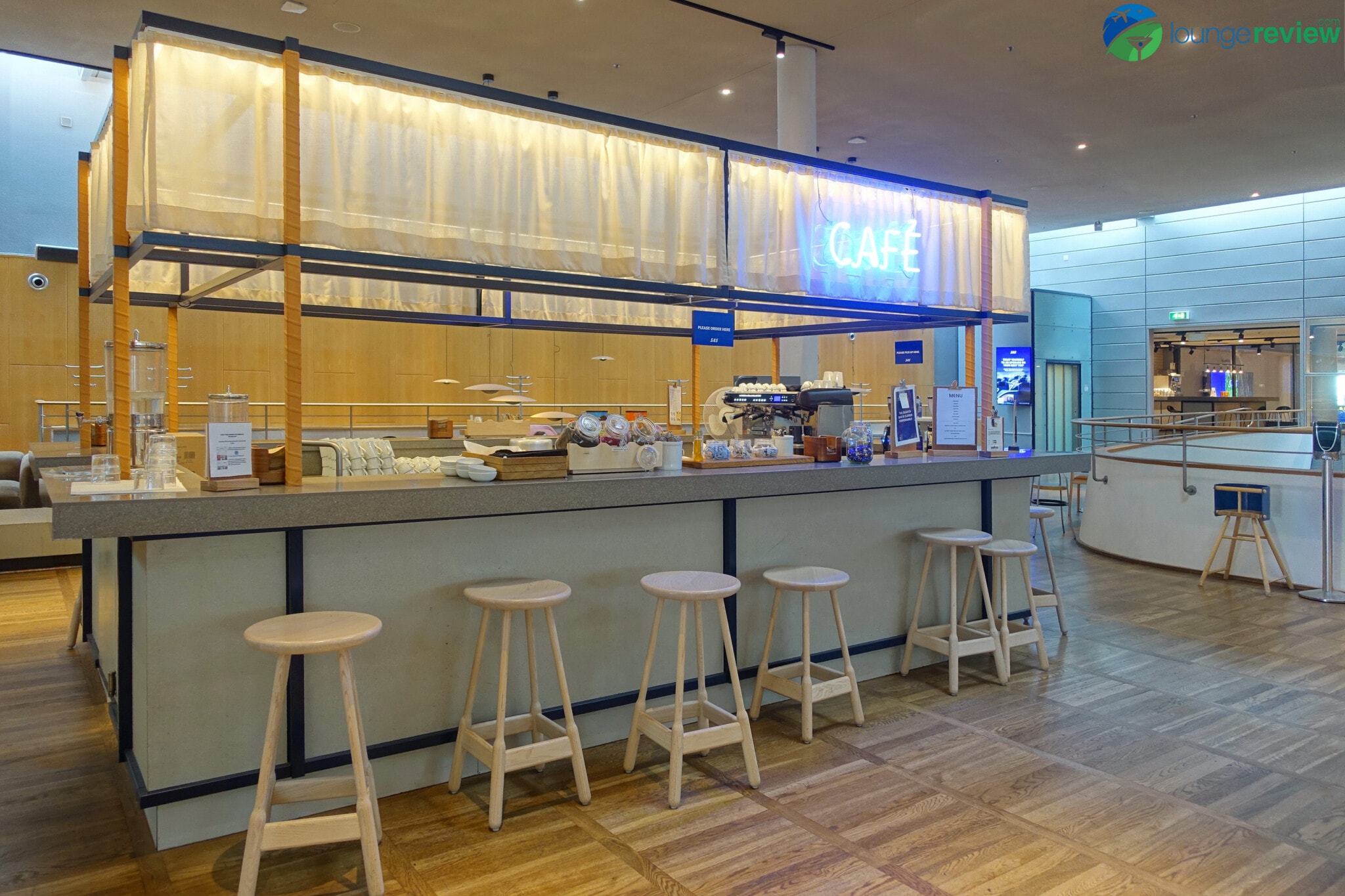 SAS Adds 35 Partner Lounges and Unifies Premium Spaces - LoungeReview.com