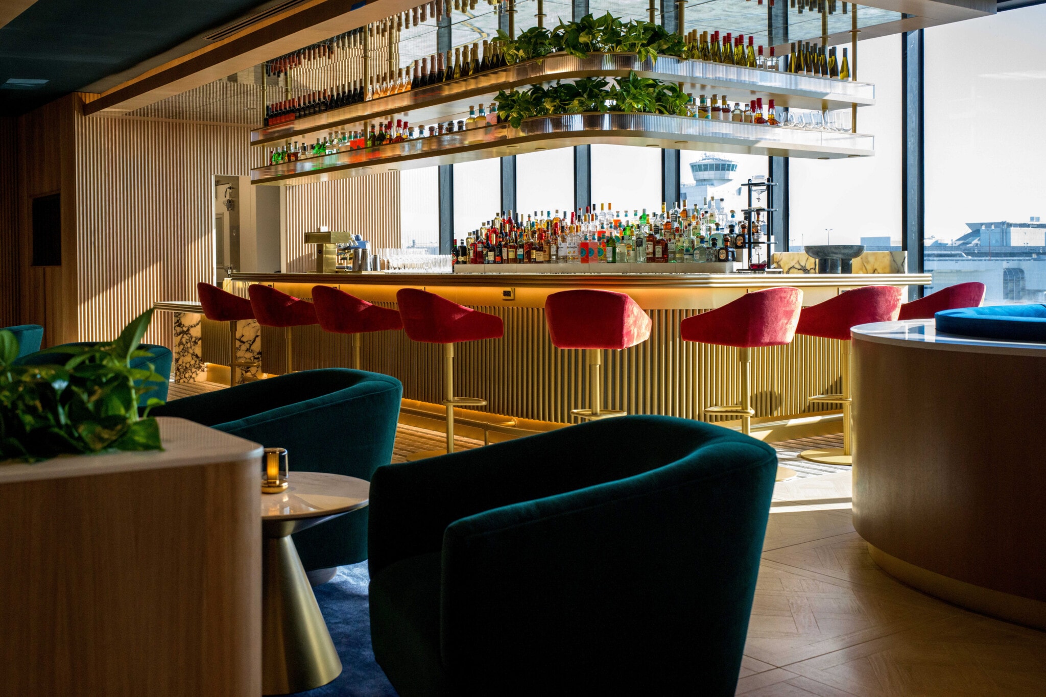 Lounge Review: British Airways Lounge - MIA - LoungeReview.com